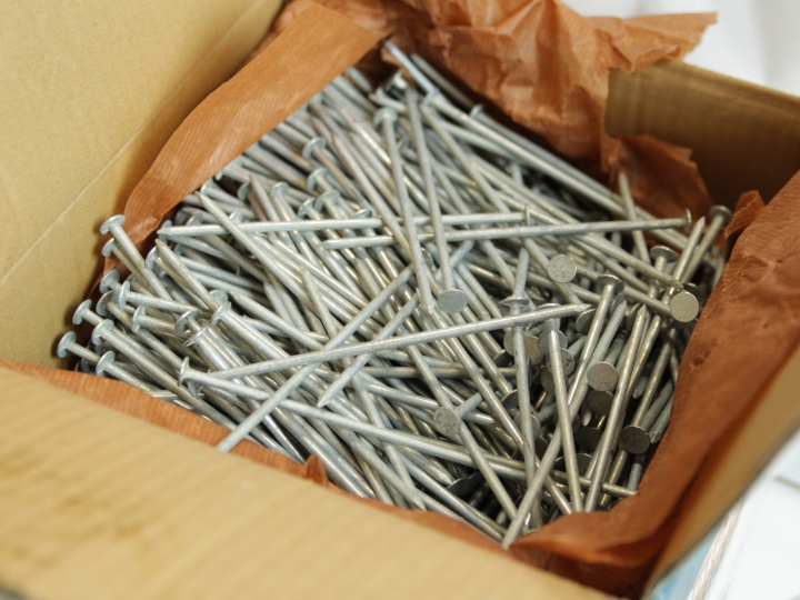 Galvanized Spikes for Artificial Grass Installation